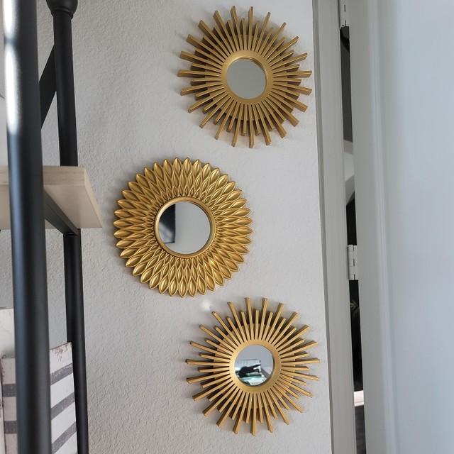 Small gold mirrors store