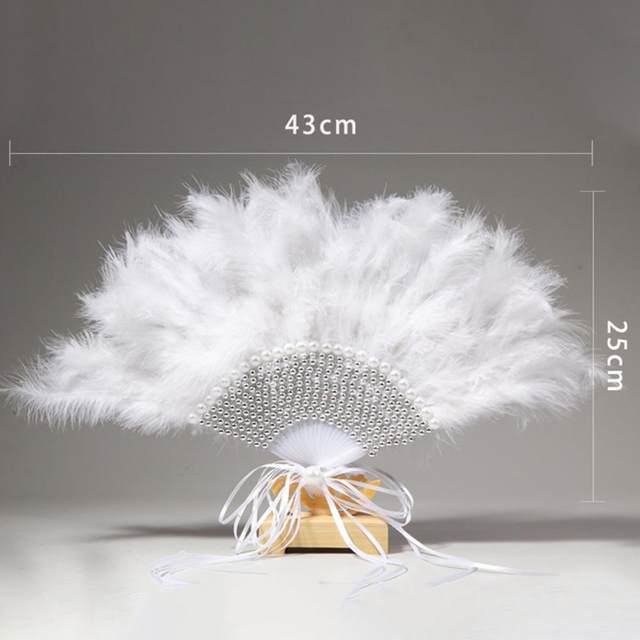 How to make feather fans for weddings | Honestweddingadvice.com